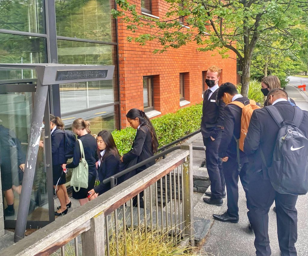 Queenstown Resort College | 専門留学 | 「ヨッテコット」ニュージーランド留学専門無料現地エージェント